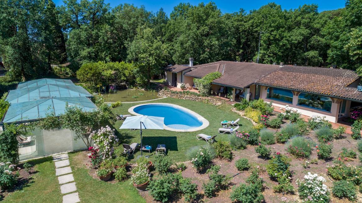 280 M² Villa ∙ 4 Bedrooms ∙ 8 Guests - Arezzo
