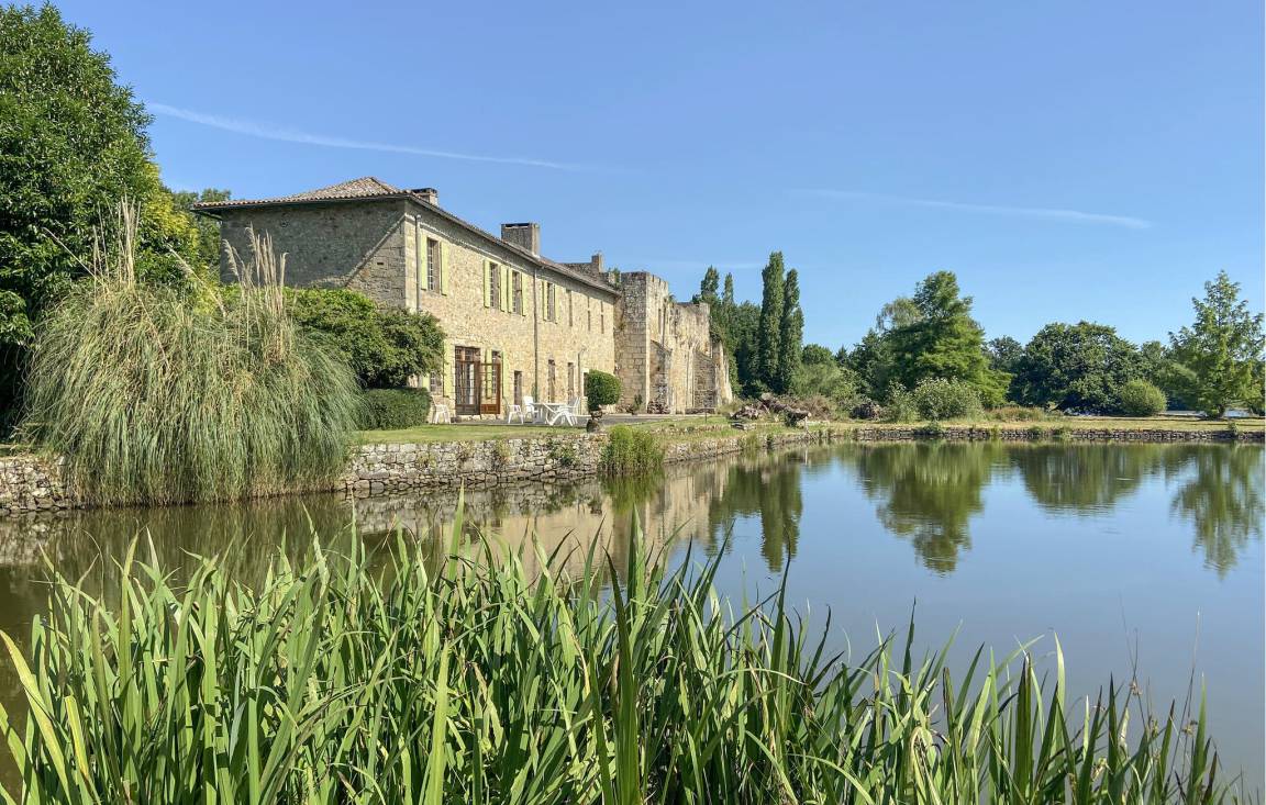 130 M² Maison De Vacances ∙ 4 Chambres ∙ 7 Personnes - Bressuire