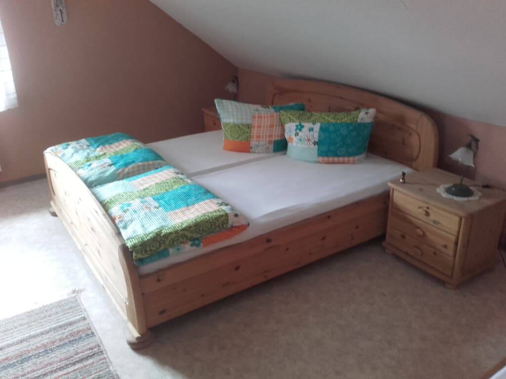 65 M² Ferienwohnung ∙ 2 Schlafzimmer ∙ 5 Gäste - Marktredwitz