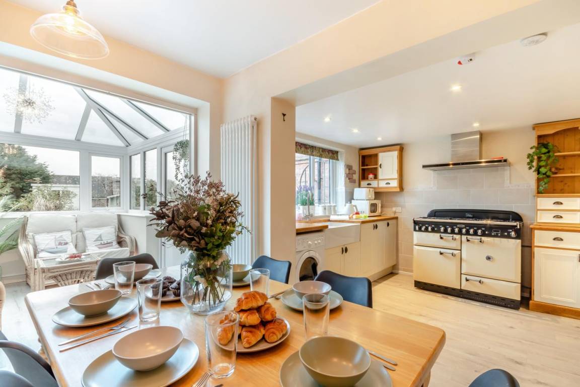 Cottage ∙ 3 Bedrooms ∙ 6 Guests - Alton