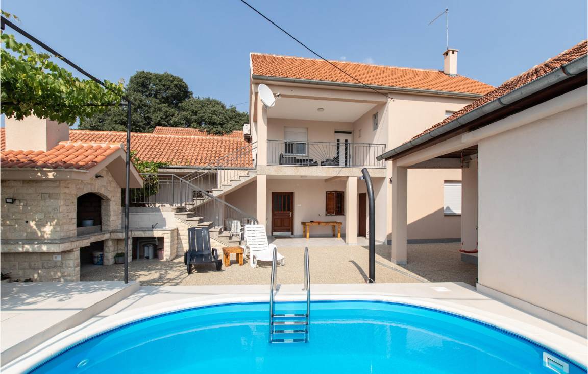 112 M² Ferienhaus ∙ 3 Schlafzimmer ∙ 6 Gäste - Obrovac