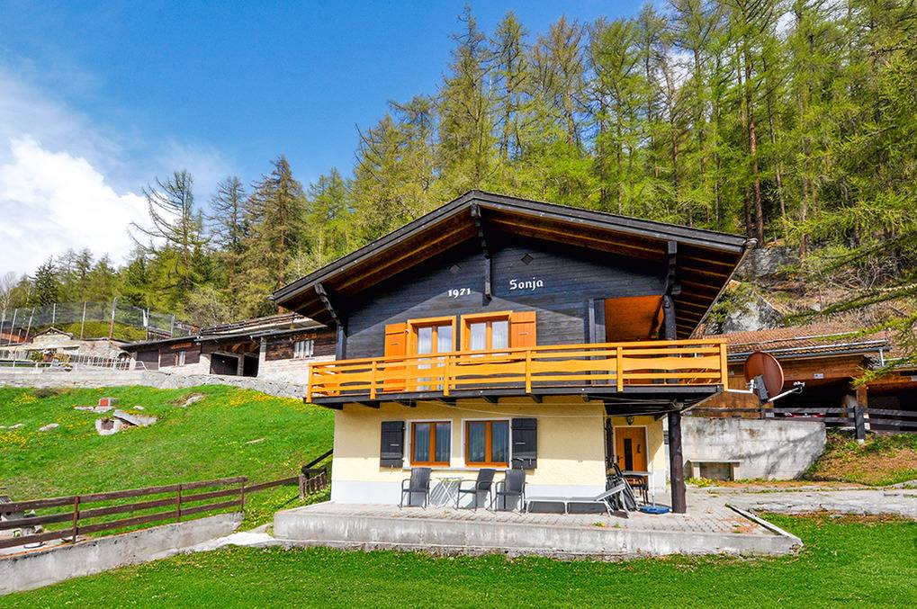 90 M² Ferienhaus ∙ 3 Schlafzimmer ∙ 6 Gäste - Bürchen