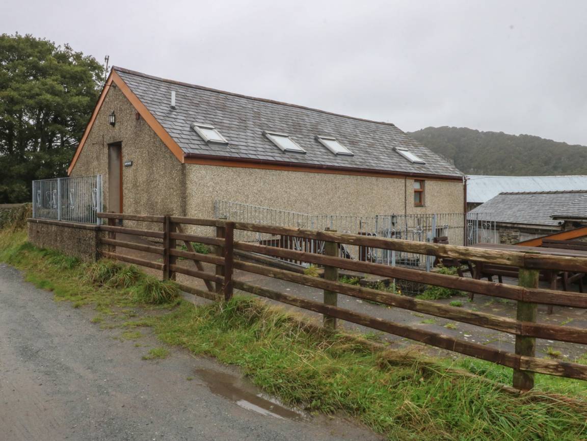 Cottage ∙ 3 Bedrooms ∙ 6 Guests - Portmeirion