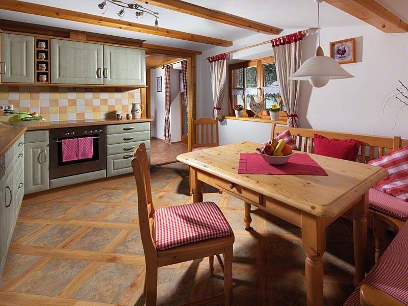 75 M² Ferienwohnung ∙ 2 Schlafzimmer ∙ 6 Gäste - Marktschellenberg