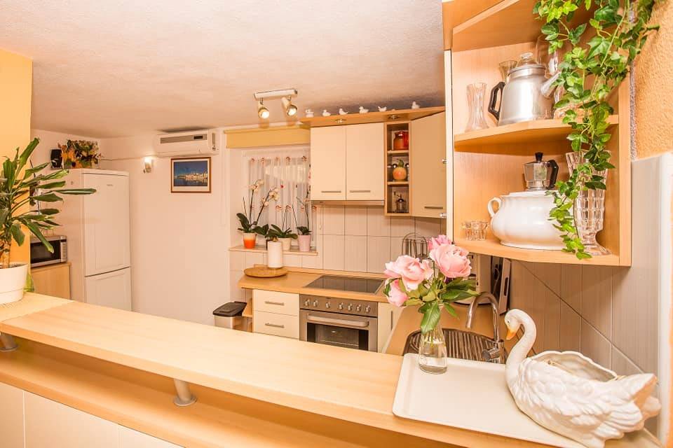 92 M² Ferienhaus ∙ 3 Schlafzimmer ∙ 8 Gäste - Trogir