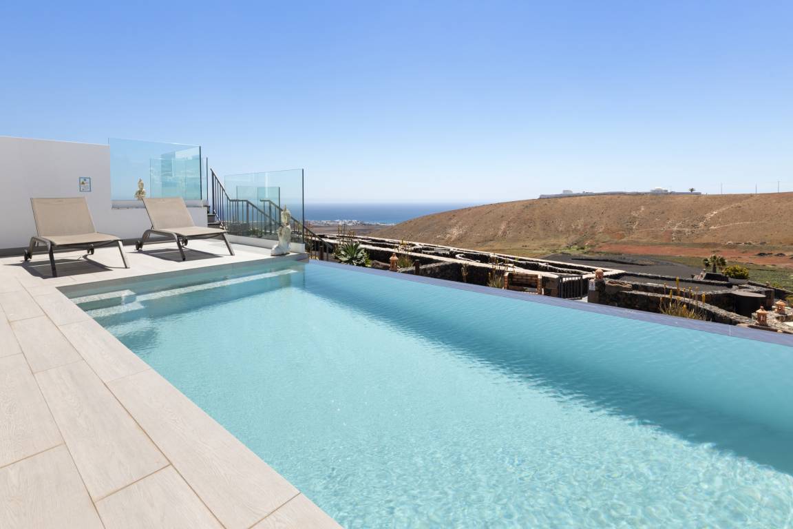 114 M² Villa ∙ 3 Bedrooms ∙ 6 Guests - Puerto del Carmen