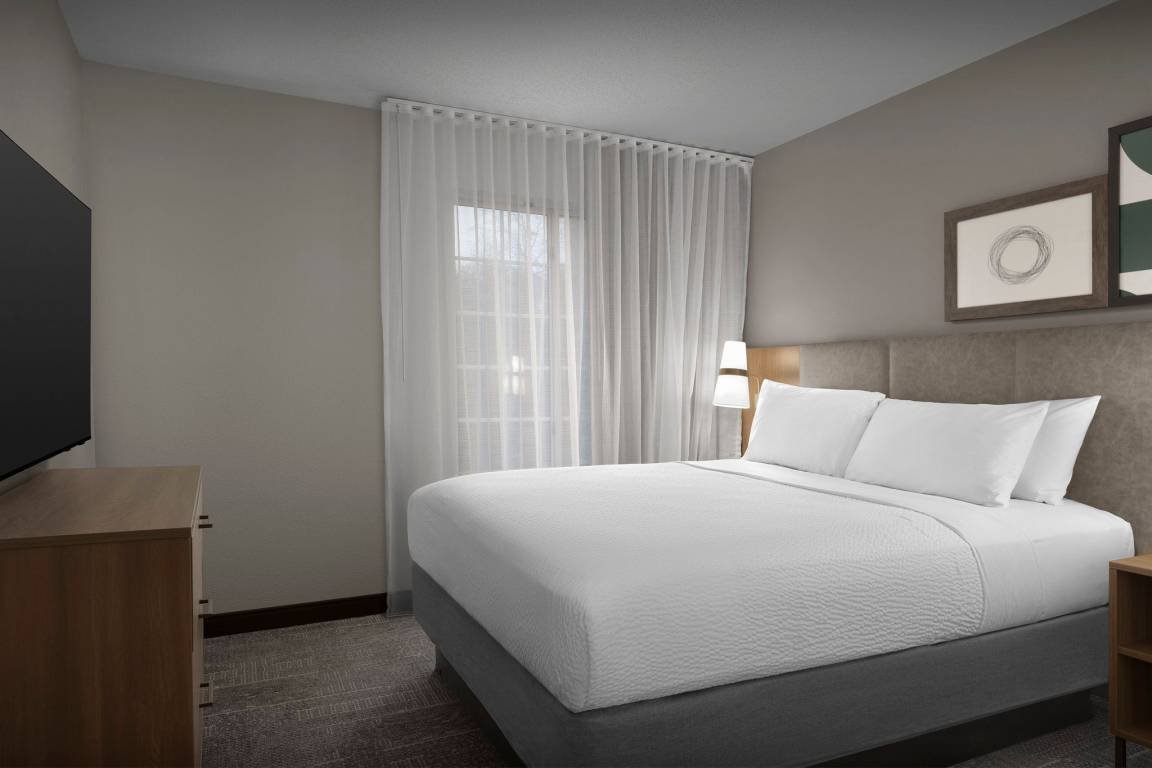 Condo ∙ 2 Bedrooms ∙ 6 Guests - Raleigh, NC