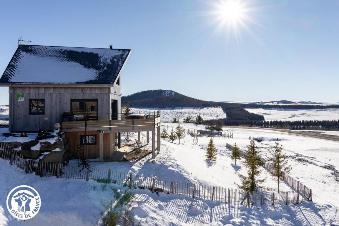 138 M² Gîte ∙ 2 Chambres ∙ 6 Personnes - Puy-de-Dôme