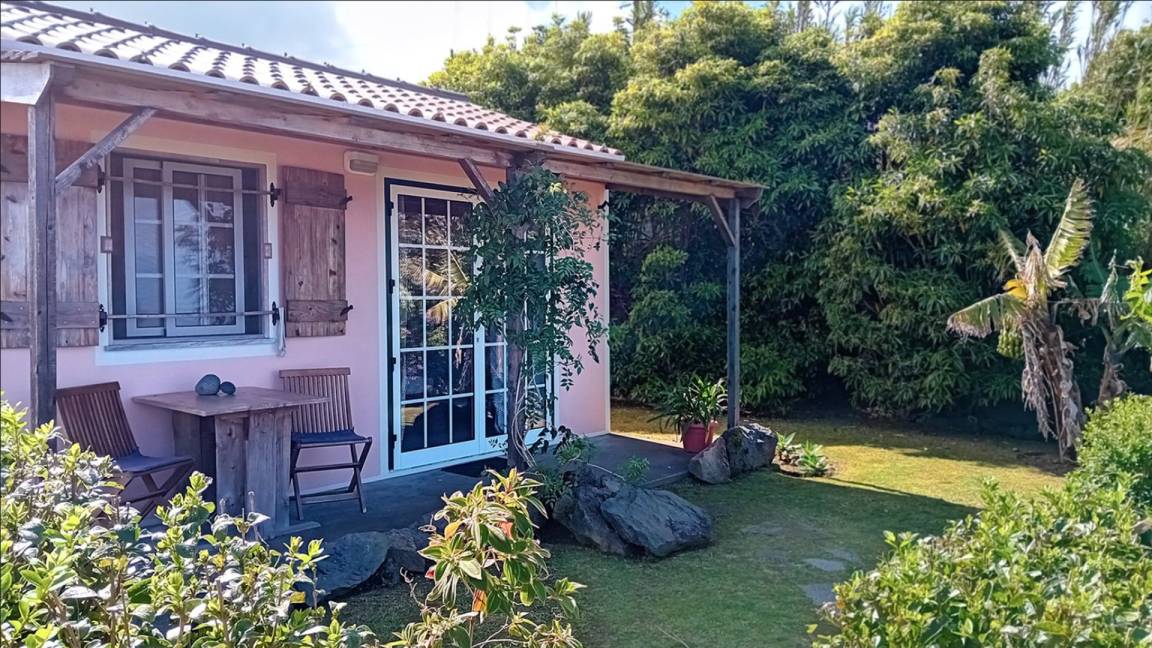 22 M² Bed And Breakfast ∙ 1 Bedroom ∙ 2 Guests - Faial Island