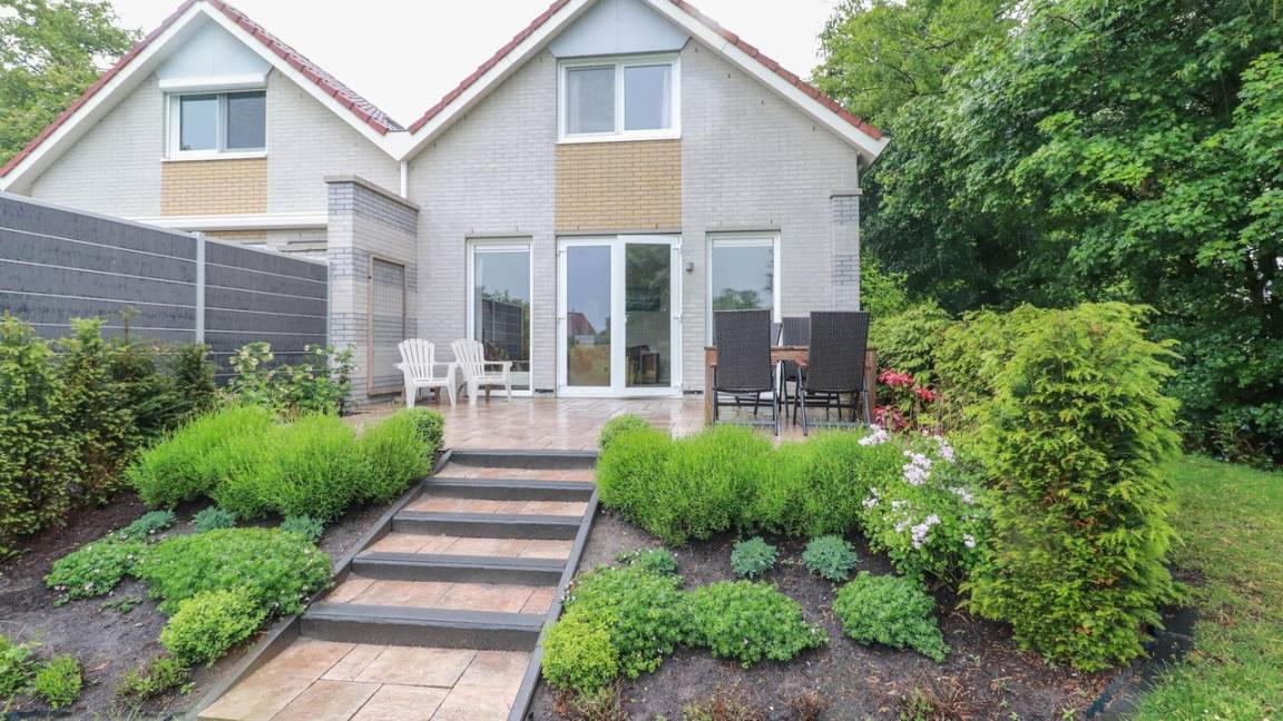 110 M² Ferienhaus ∙ 3 Schlafzimmer ∙ 6 Gäste - Makkum