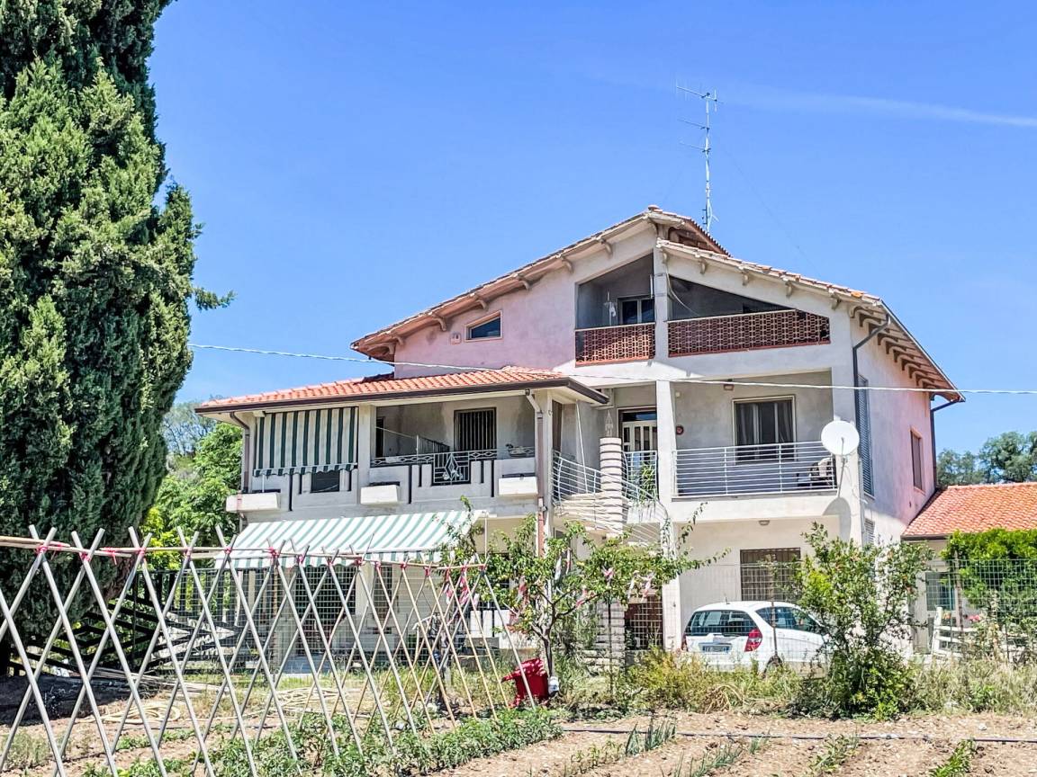 100 M² Apartment ∙ 2 Bedrooms ∙ 6 Guests - Casalbordino