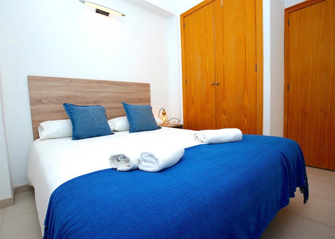 75 M² Apartamento ∙ 3 Habitaciones ∙ 6 Huéspedes - Palma