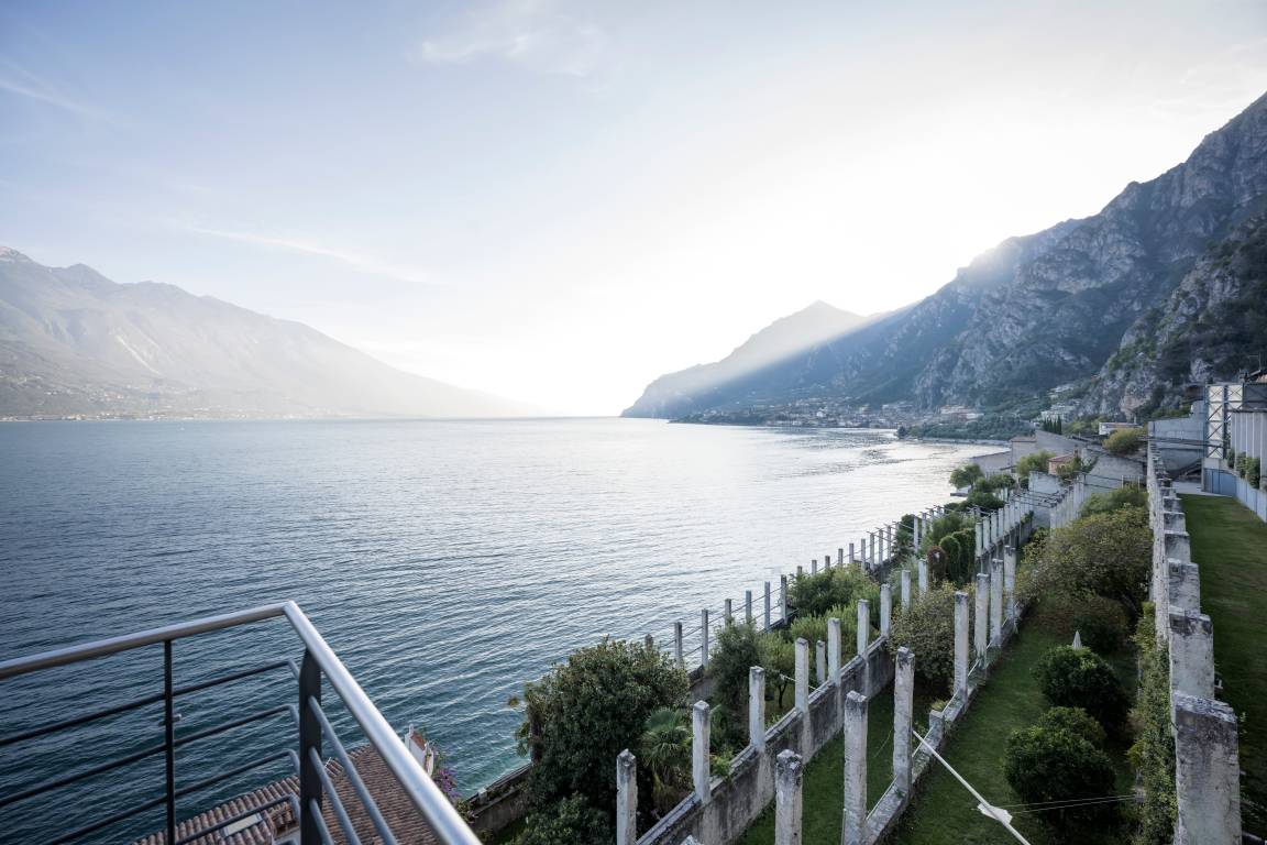 110 M² Apartment ∙ 2 Bedrooms ∙ 2 Guests - Limone Sul Garda