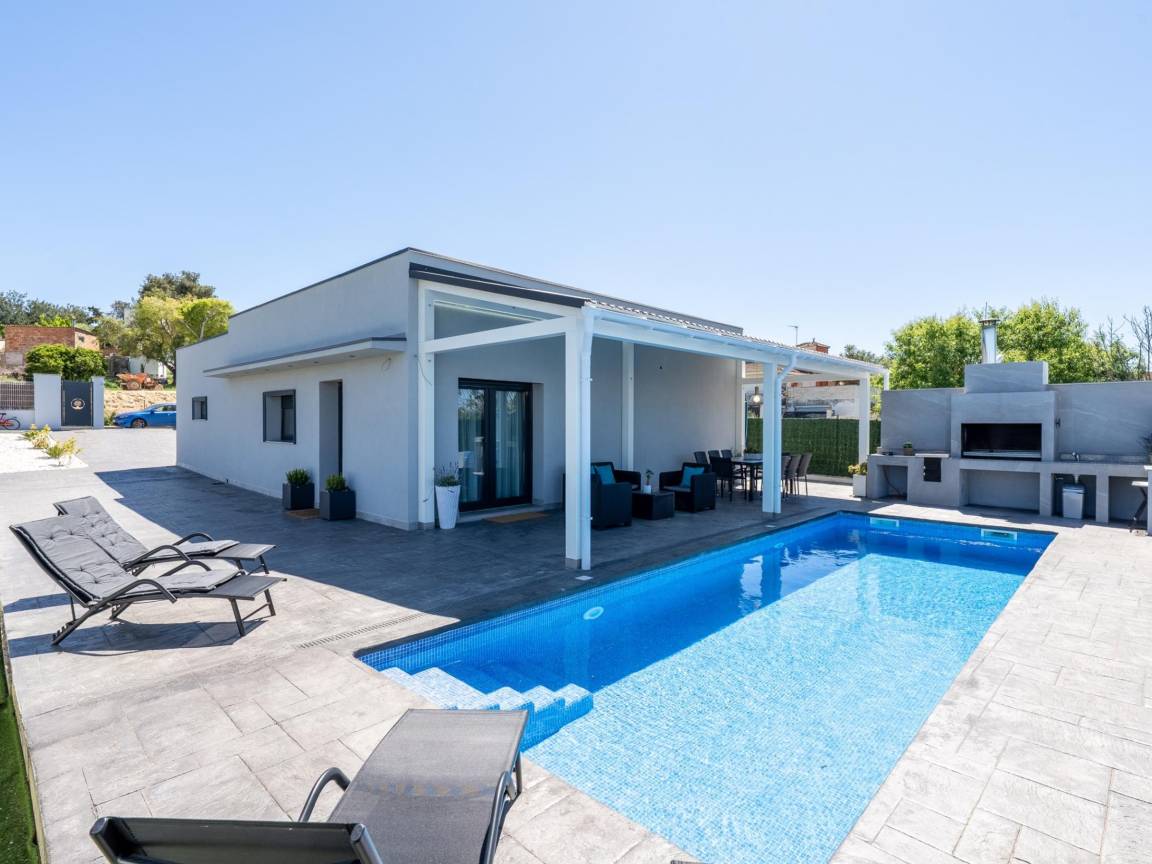 110 M² Villa ∙ 3 Bedrooms ∙ 4 Guests - Vilanova i la Geltrú