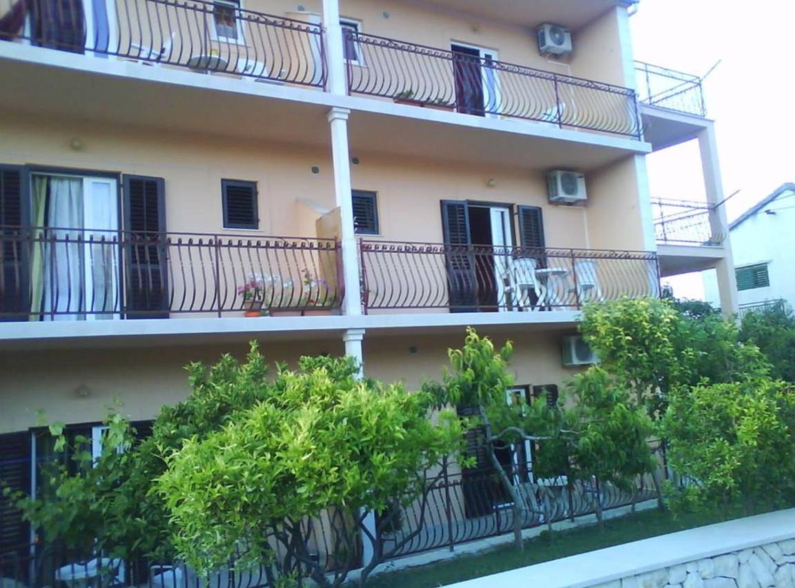 23 M² Ferienhaus ∙ 1 Schlafzimmer ∙ 2 Gäste - Brač