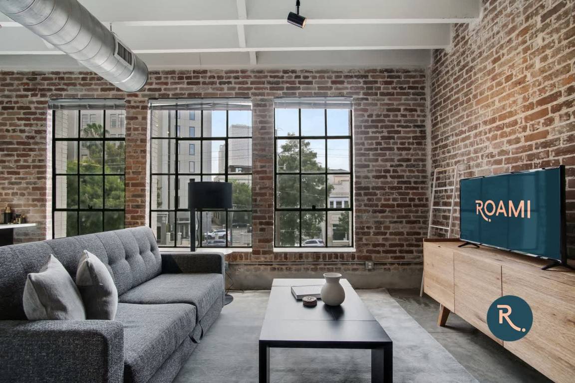 Apartment ∙ 5 Bedrooms ∙ 16 Guests - New Orleans, LA