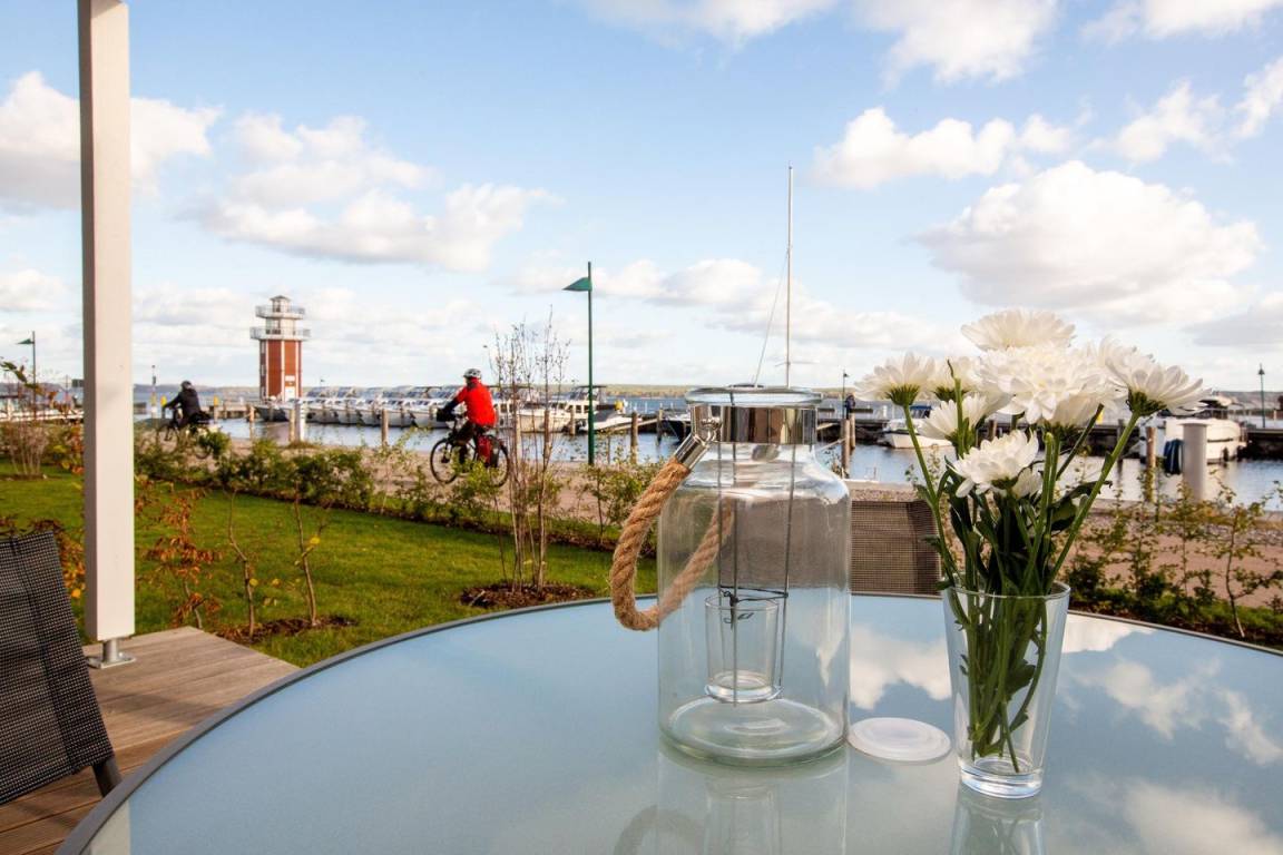 56 M² Ferienwohnung ∙ 1 Schlafzimmer ∙ 4 Gäste - Plau am See