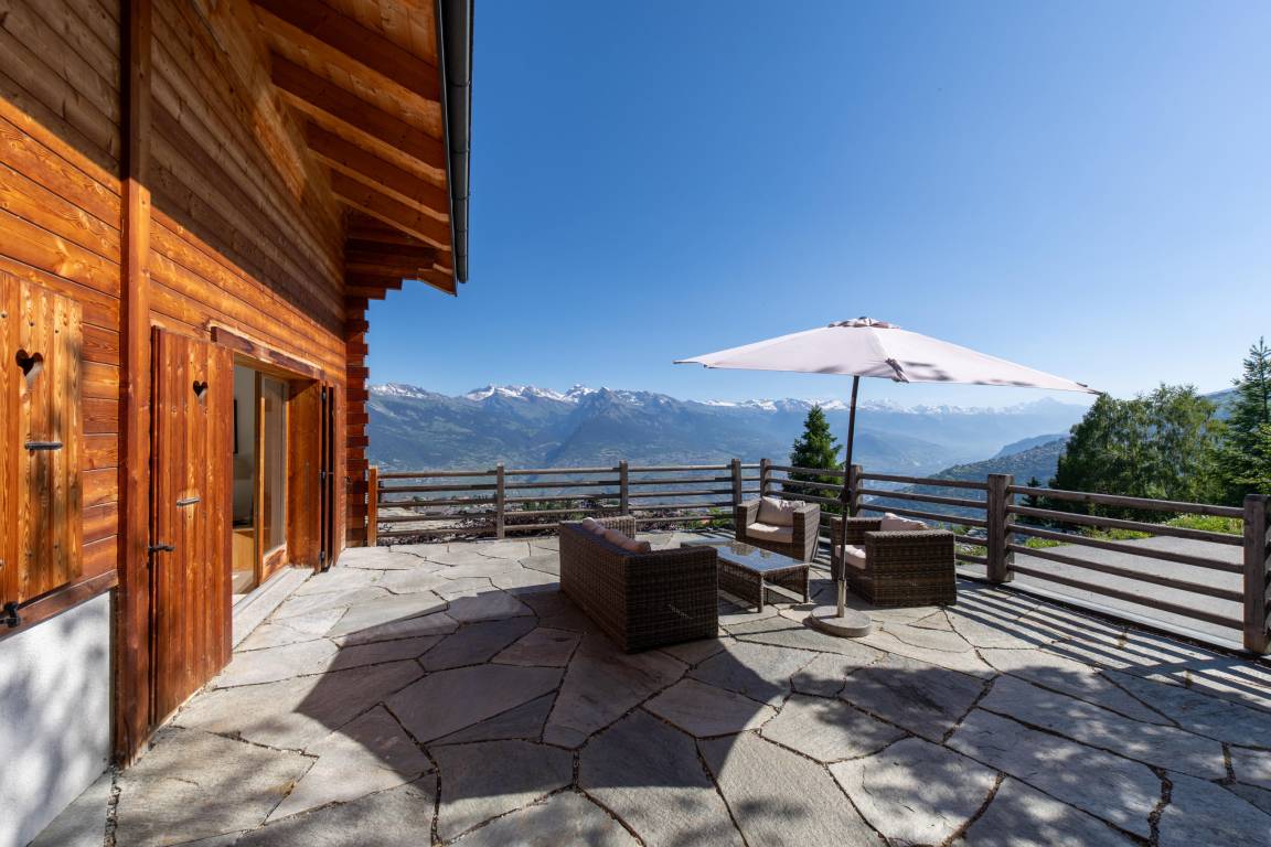 300 M² Chalet ∙ 6 Chambres ∙ 13 Personnes - Canton du Valais