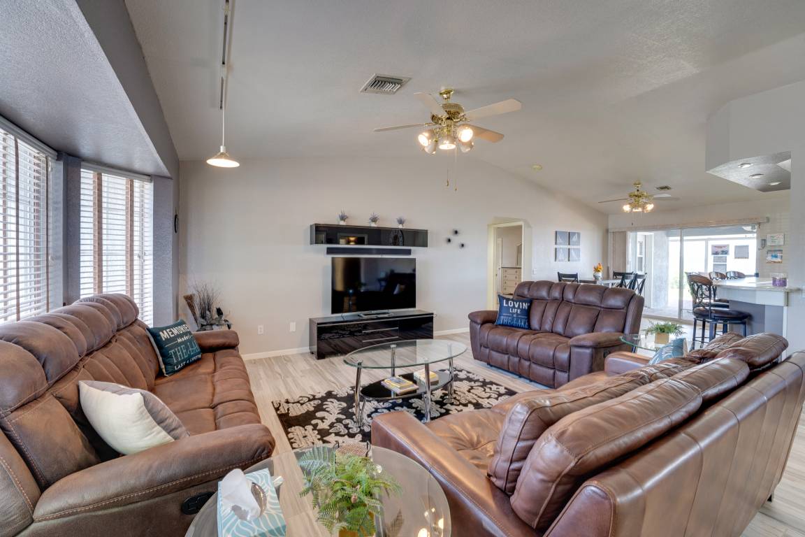 154 M² House ∙ 3 Bedrooms ∙ 10 Guests - Lake Havasu City, AZ