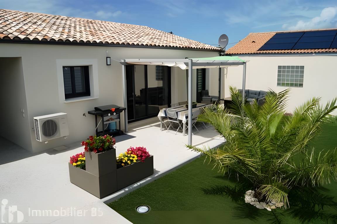 89 M² Huis ∙ 3 Slaapkamers ∙ 6 Gasten - Angles