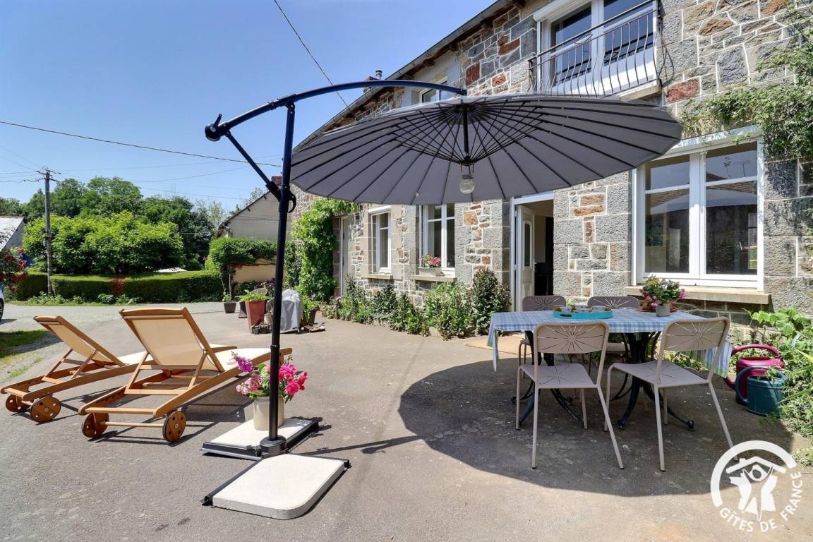 78 M² Gîte ∙ 2 Chambres ∙ 4 Personnes - Tinténiac