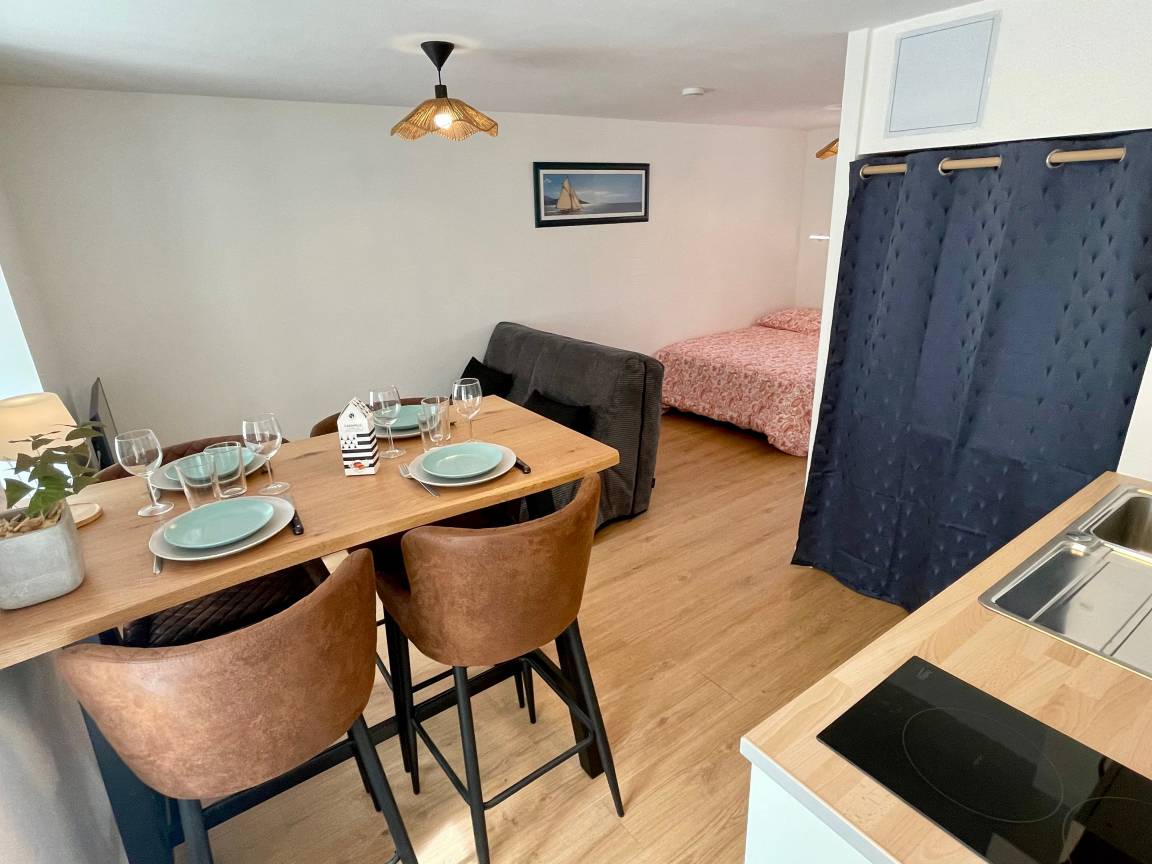 20 M² Appartement ∙ 4 Personnes - Dol-de-Bretagne