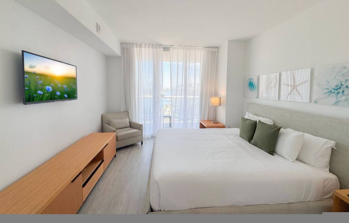 738 M² Apartment ∙ 1 Bedroom ∙ 2 Guests - Hallandale Beach, FL