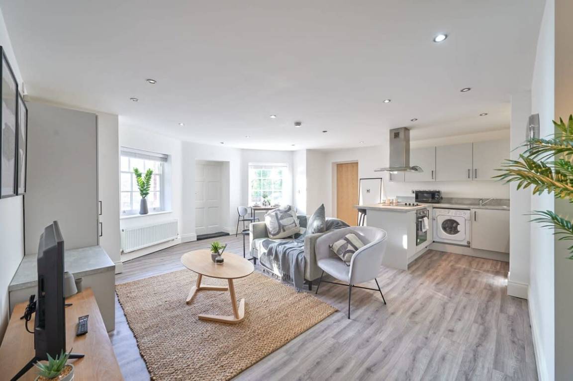 74 M² Apartment ∙ 2 Bedrooms ∙ 3 Guests - Preston