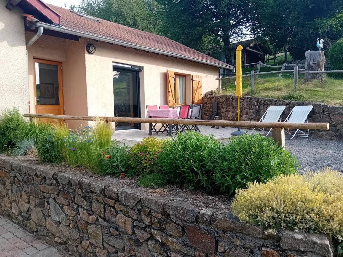 57 M² Gîte ∙ 2 Chambres ∙ 6 Personnes - Tarare