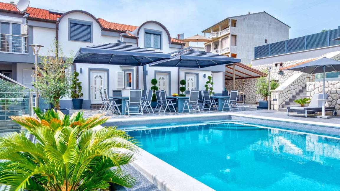 75 M² Ferienwohnung ∙ 3 Schlafzimmer ∙ 8 Gäste - Crikvenica