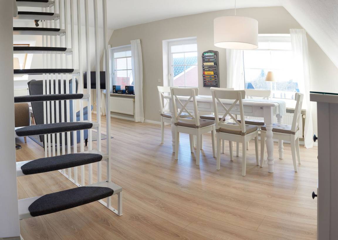 92 M² Ferienwohnung ∙ 3 Schlafzimmer ∙ 6 Gäste - Rendsburg