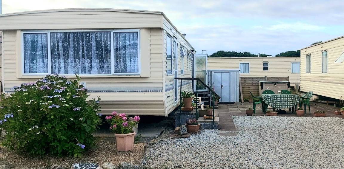 40 M² Chalet ∙ 3 Bedrooms ∙ 5 Guests - Devon