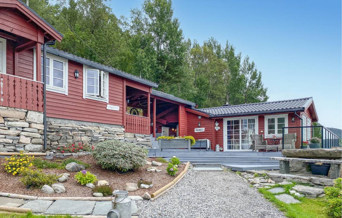 120 M² House ∙ 4 Bedrooms ∙ 9 Guests - Brekke