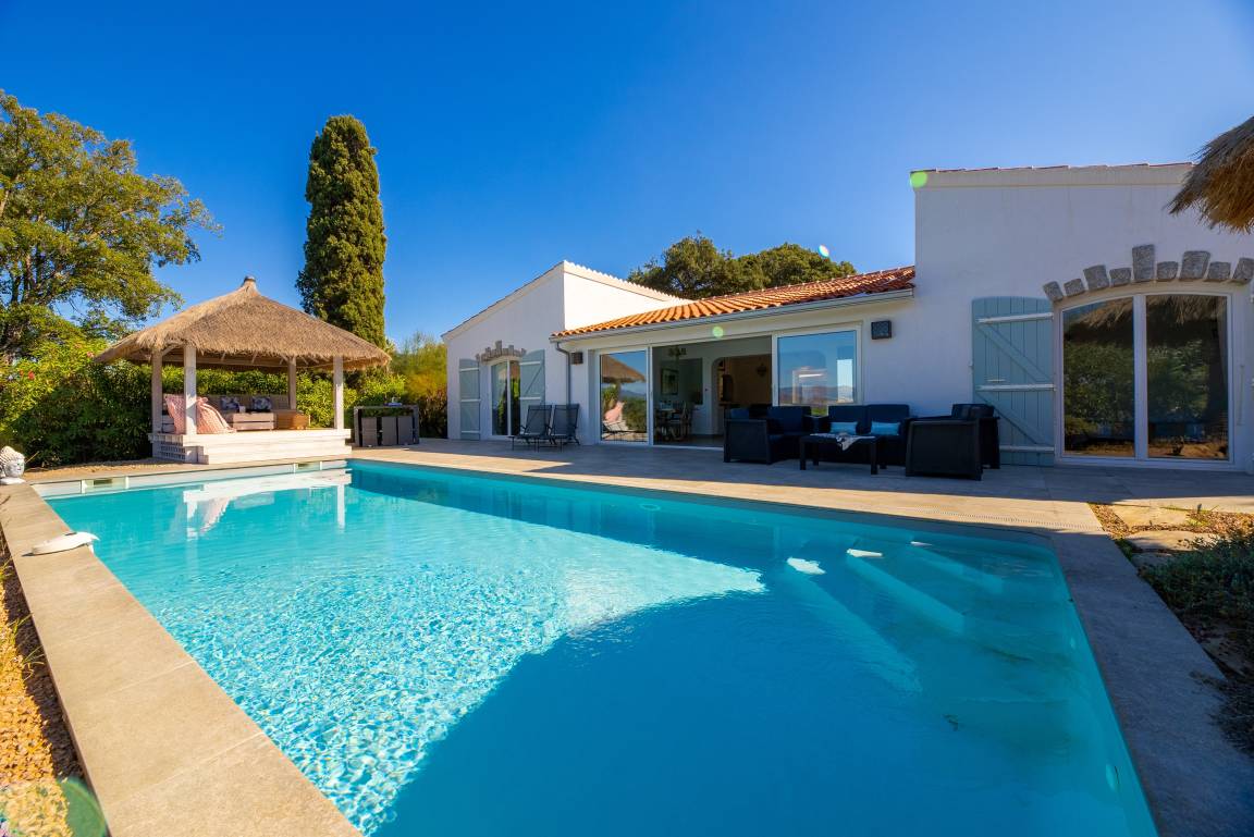 210 M² Villa ∙ 5 Chambres ∙ 10 Personnes - Ajaccio