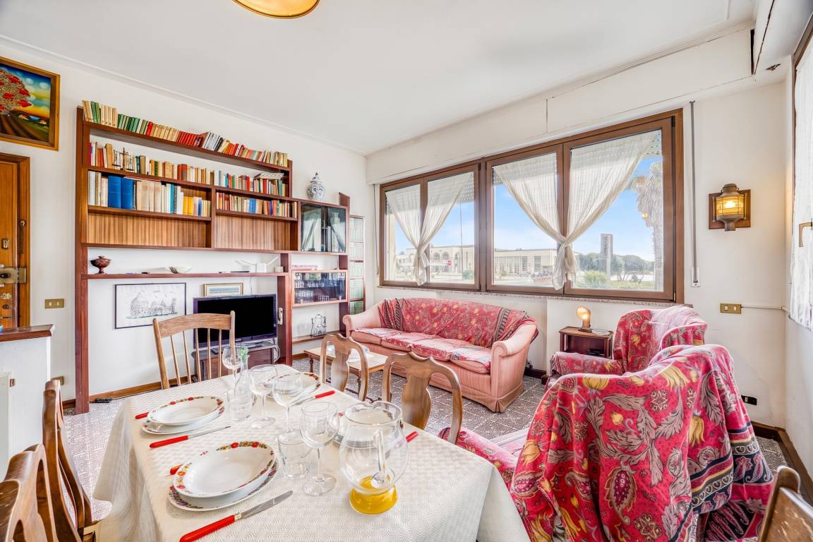 70 M² Apartment ∙ 2 Bedrooms ∙ 4 Guests - Viareggio