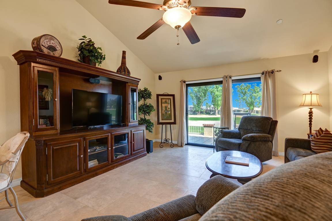 109 M² Condo ∙ 2 Bedrooms ∙ 4 Guests - Palm Desert, CA