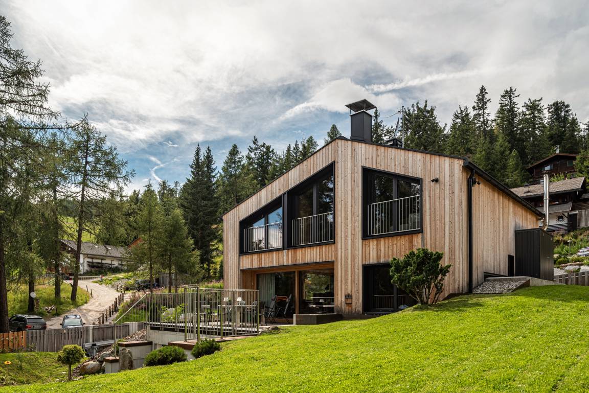 230 M² Chalet ∙ 4 Schlafzimmer ∙ 8 Gäste - Olang