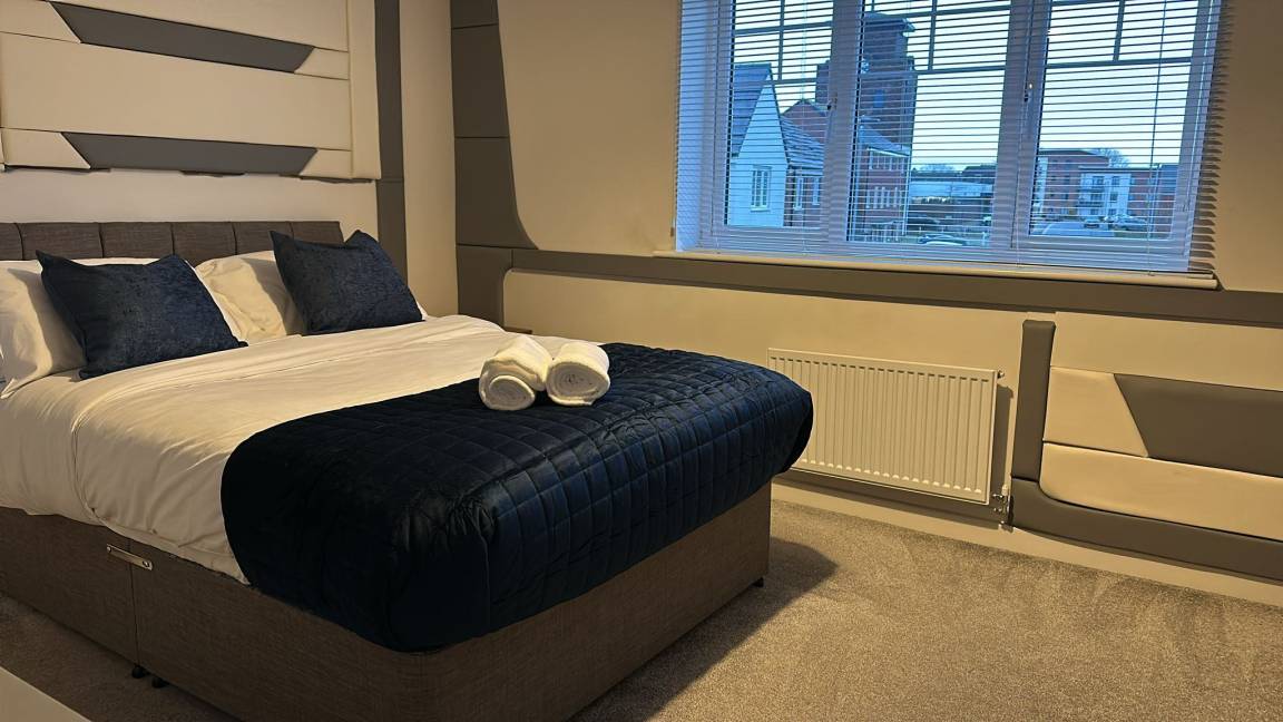 90 M² Casa ∙ 4 Camere Da Letto ∙ 7 Ospiti - Wolverhampton