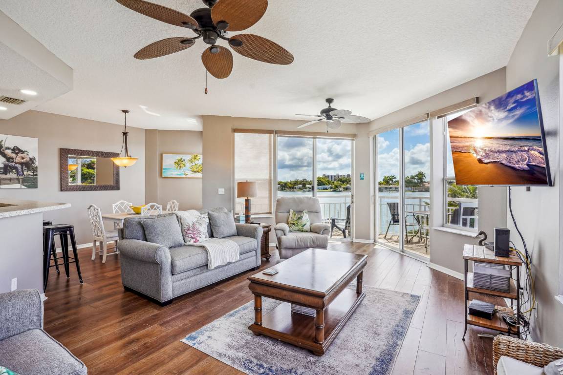 93 M² Condo ∙ 2 Bedrooms ∙ 4 Guests - Treasure Island, FL