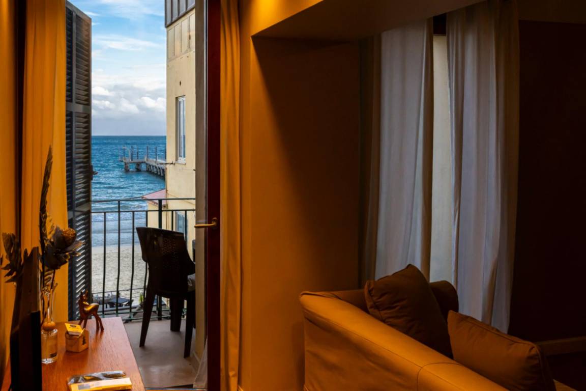130 M² Apartment ∙ 2 Bedrooms ∙ 6 Guests - Alassio