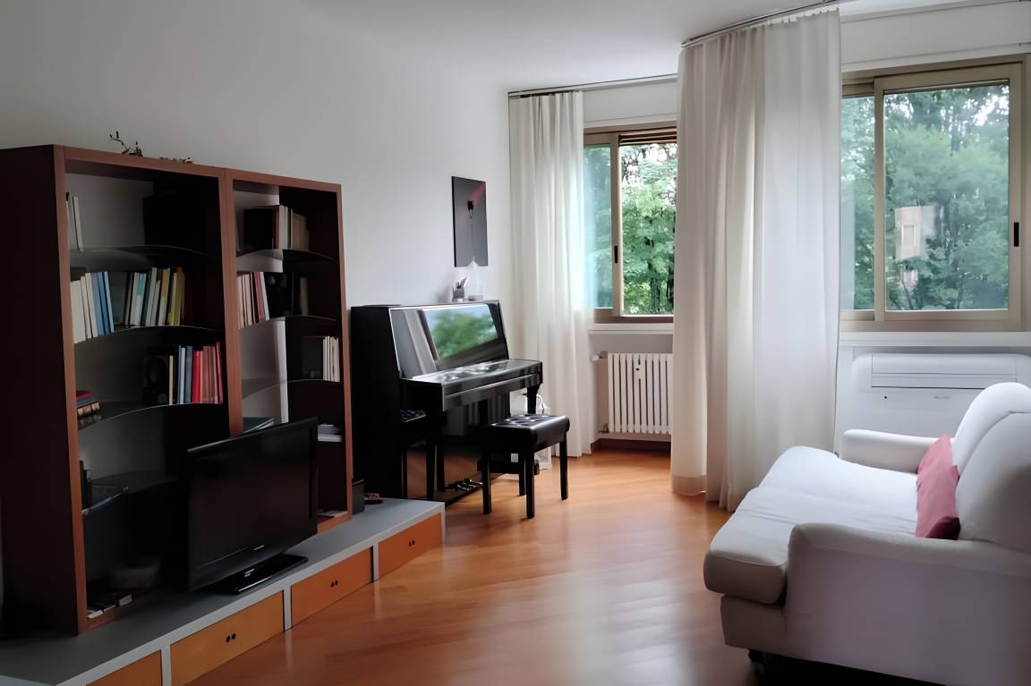 110 M² Apartment ∙ 2 Bedrooms ∙ 5 Guests - Pordenone