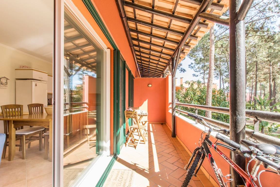 100 M² Apartamento ∙ 2 Quartos ∙ 4 Hóspedes - Fernão Ferro