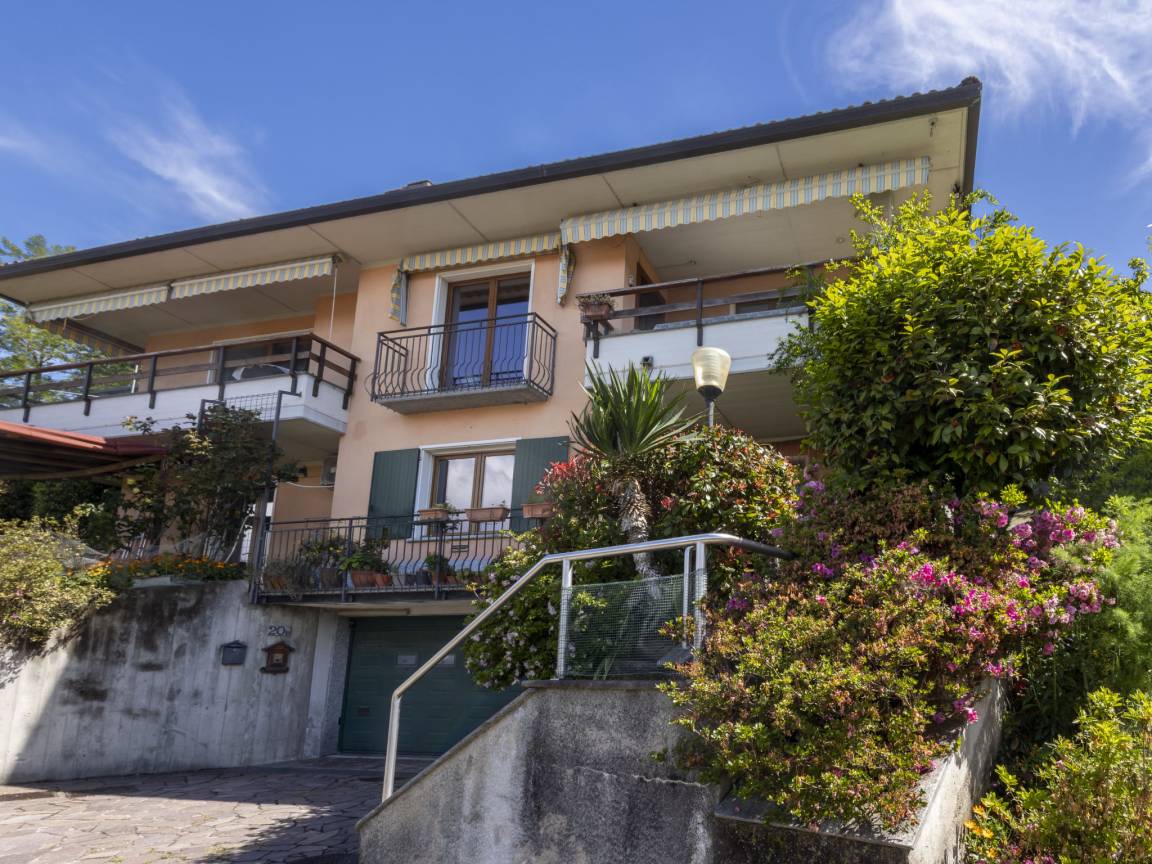 100 M² Ferienwohnung ∙ 2 Schlafzimmer ∙ 6 Gäste - Luino