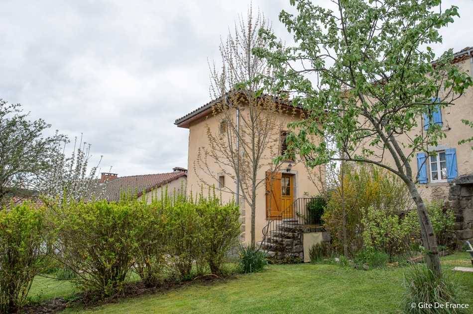 27 M² Gîte ∙ 1 Chambre ∙ 2 Personnes - Ambert