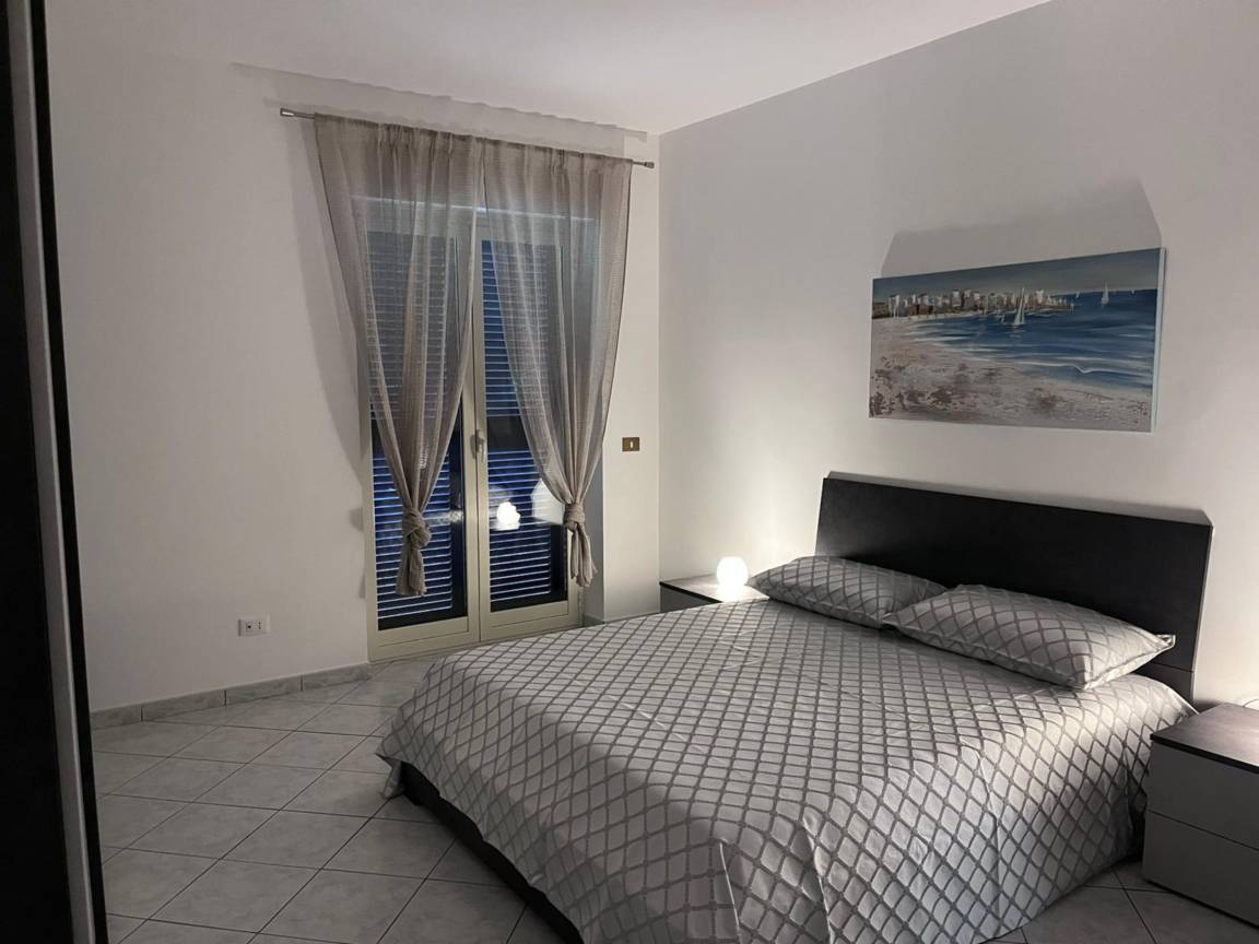 90 M² Ferienhaus ∙ 2 Schlafzimmer ∙ 5 Gäste - Fiumicino