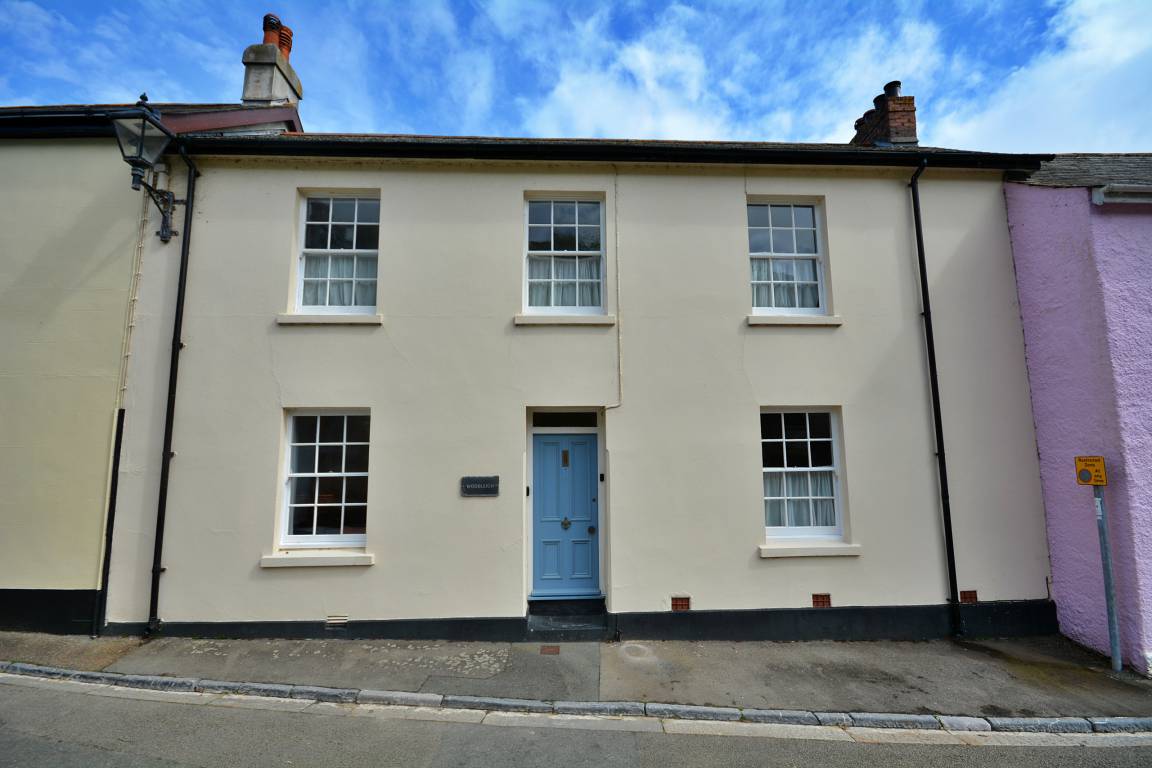 120 M² Cottage ∙ 4 Bedrooms ∙ 8 Guests - Plymouth