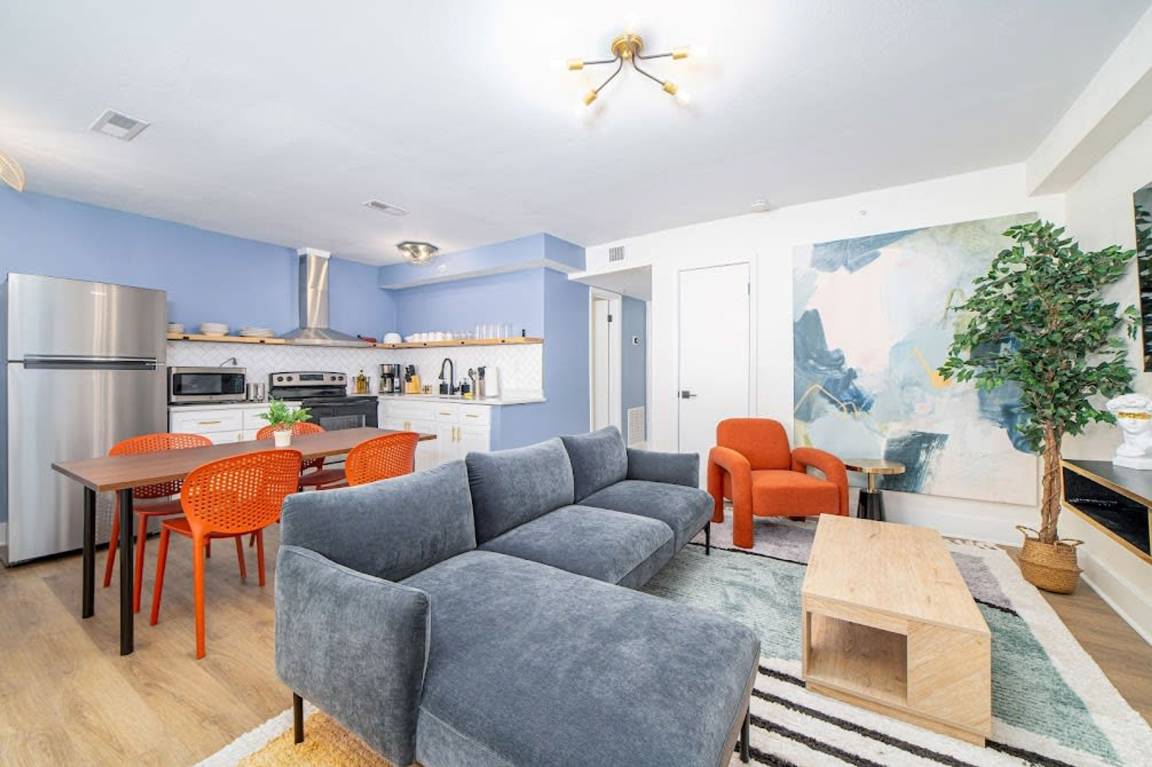 Apartment ∙ 2 Bedrooms ∙ 4 Guests - Norfolk, VA