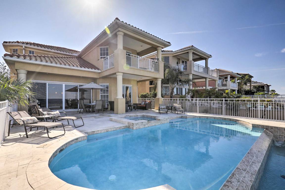 334 M² House ∙ 5 Bedrooms ∙ 10 Guests - Apollo Beach, FL