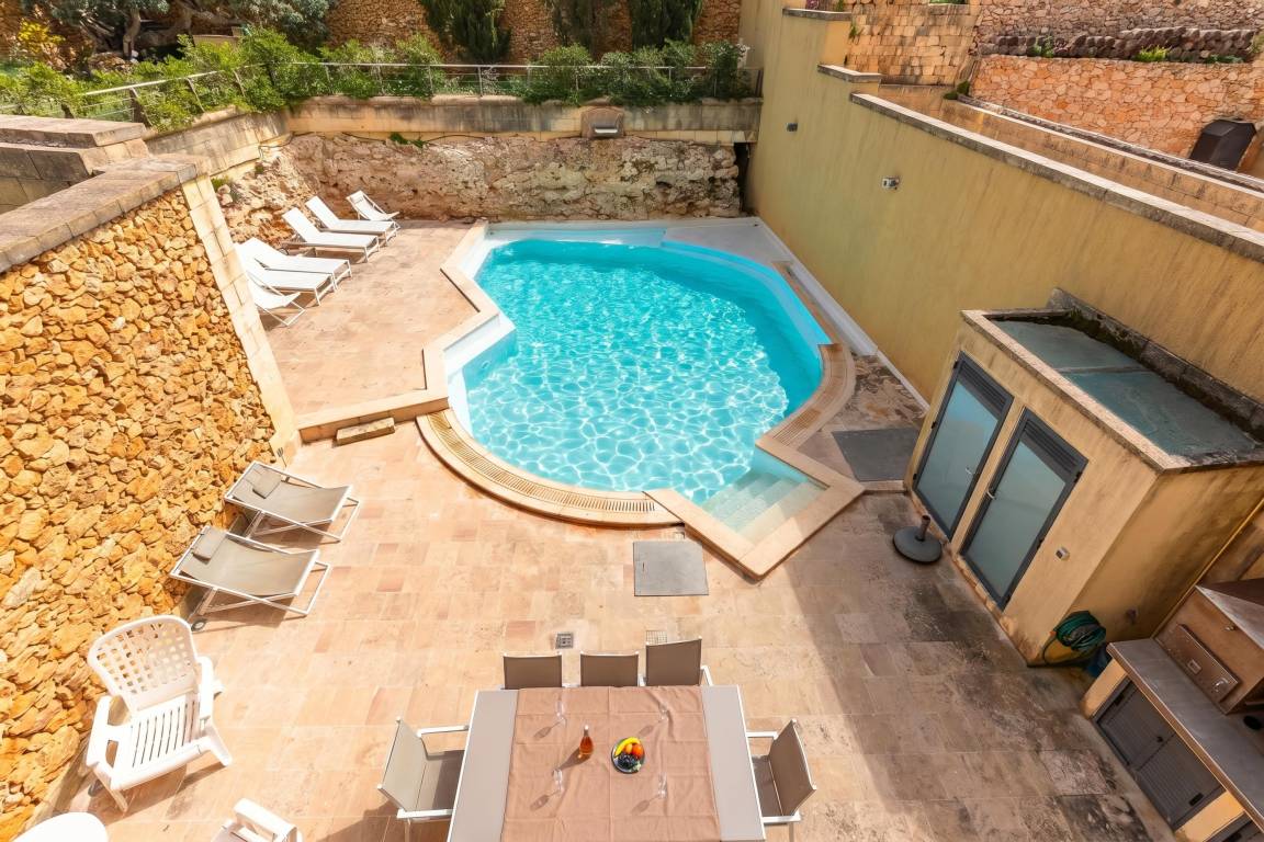 255 M² House ∙ 4 Bedrooms ∙ 8 Guests - Malta