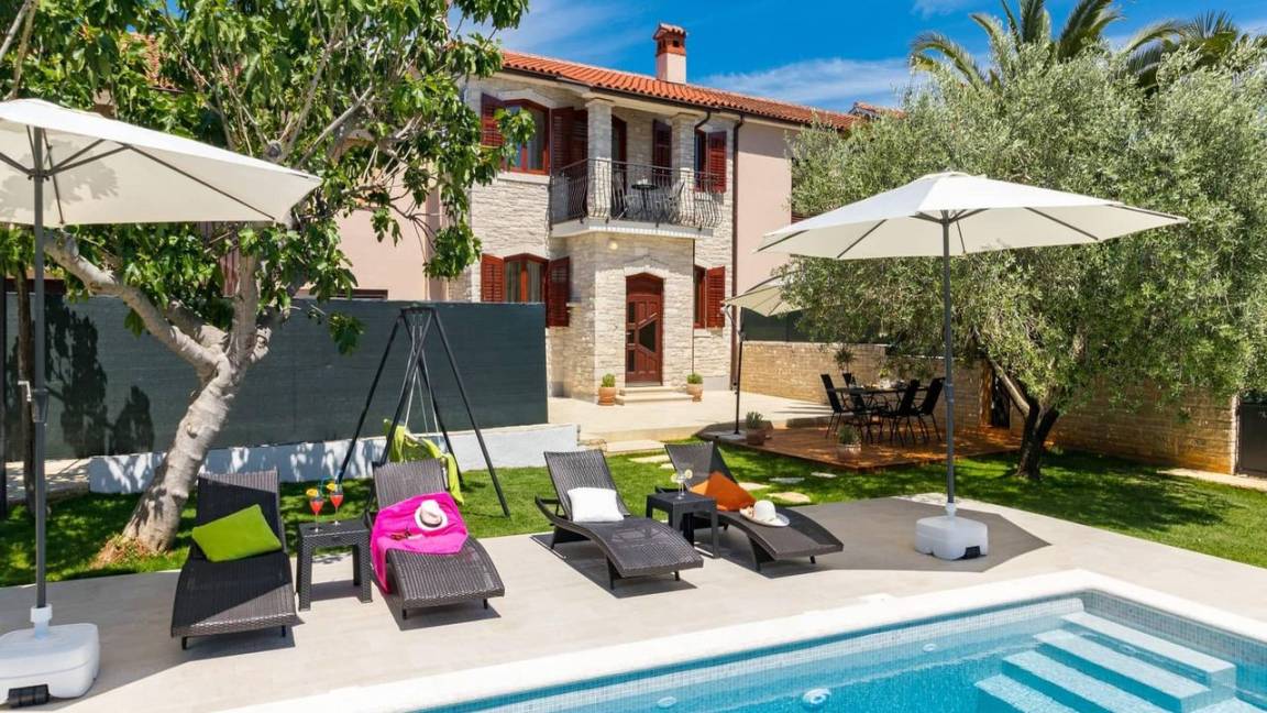 80 M² Appartement ∙ 2 Chambres ∙ 6 Personnes - Pula